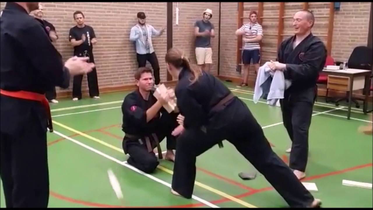 Karate examination (part II) filmed at Sam Lung Martial Arts (14) - YouTube