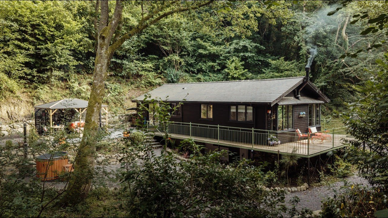 Reconnect at an authentic couples' cabin for unique weekend getaways in ...