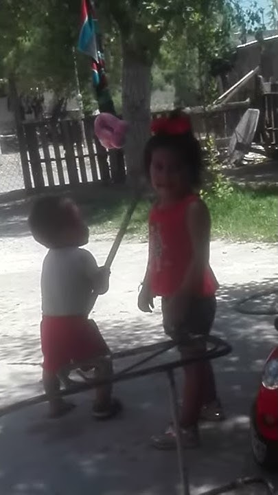 Dale dale dale piñata - YouTube