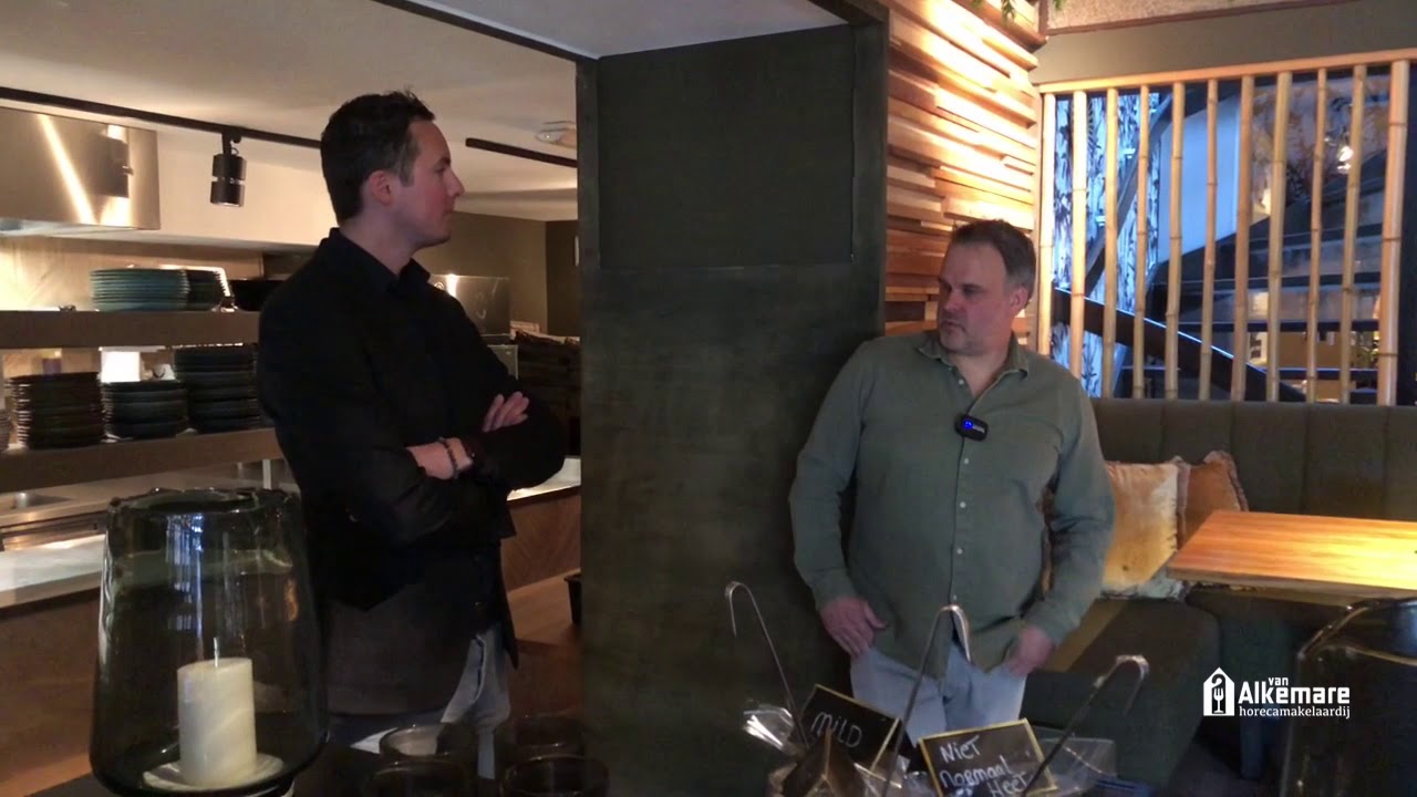 Kijkje in de keuken bij..Javaanse Meisjes in Alkmaar - YouTube