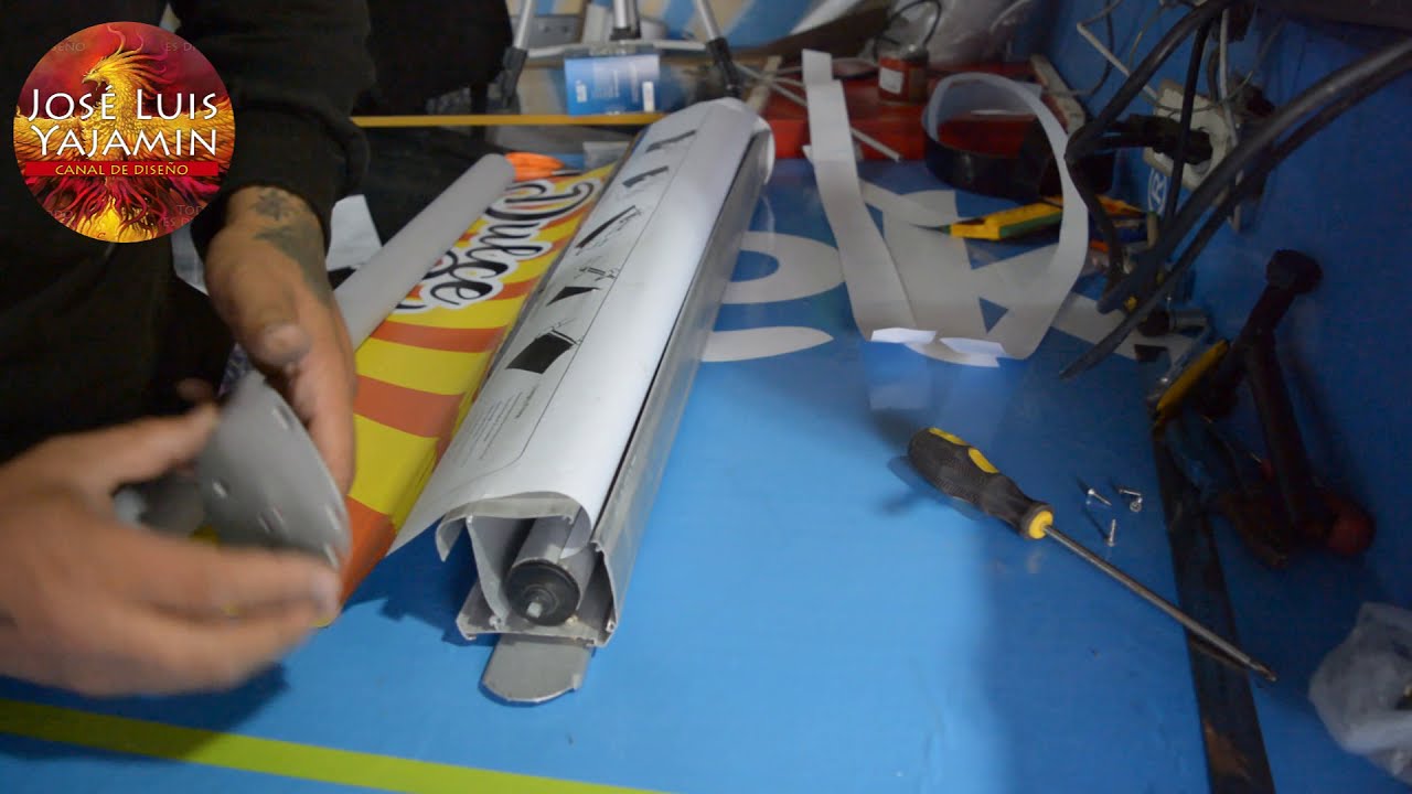COMO REPARAR UN ROLL UP DAÑADO - YouTube