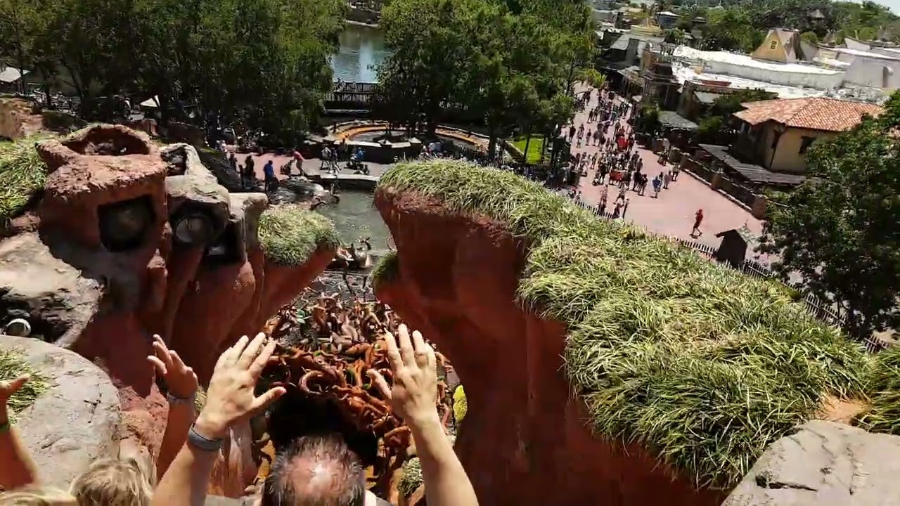 Splash Mountain drop Disney World Magic Kingdom park 2016 - YouTube