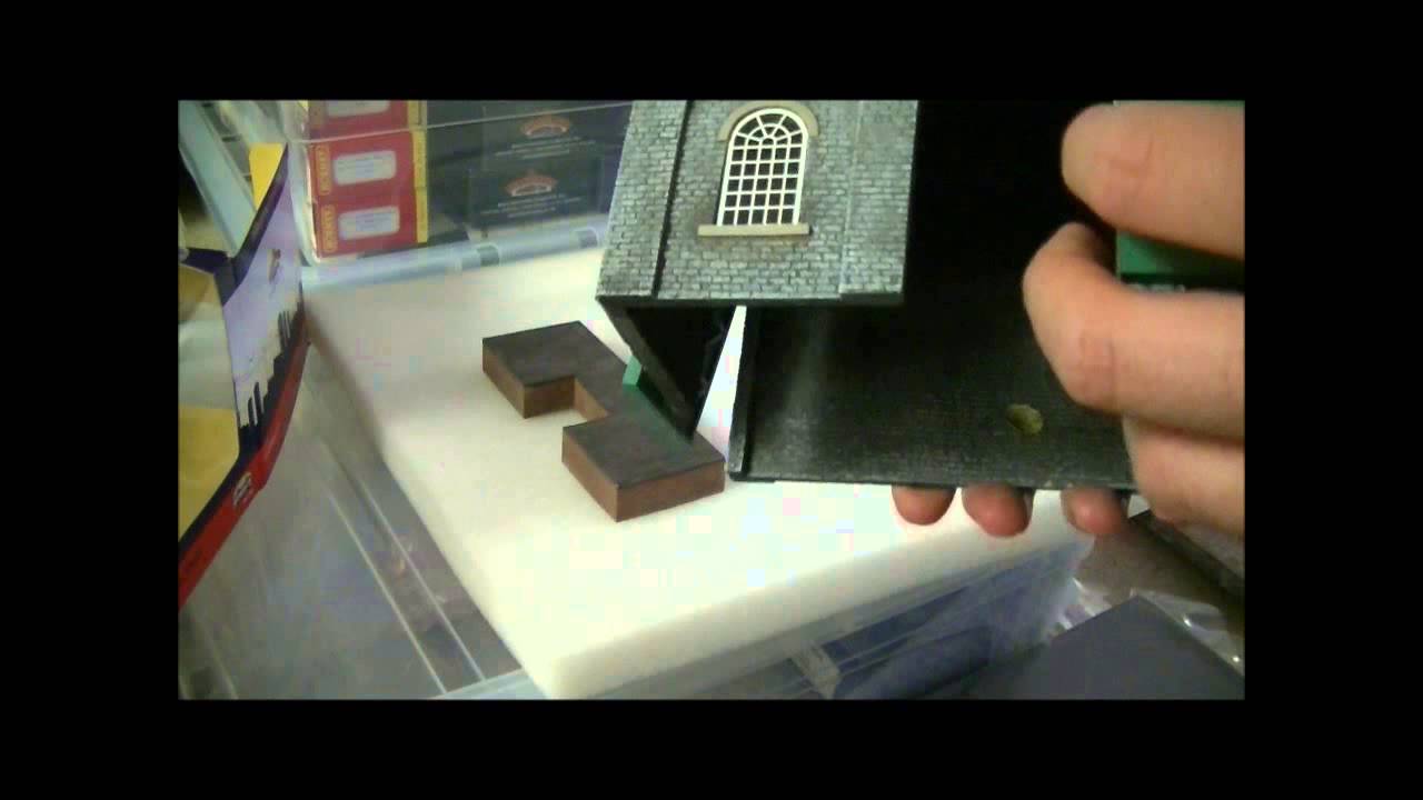 Bachmann Shillingstone Good Shed, Review - YouTube