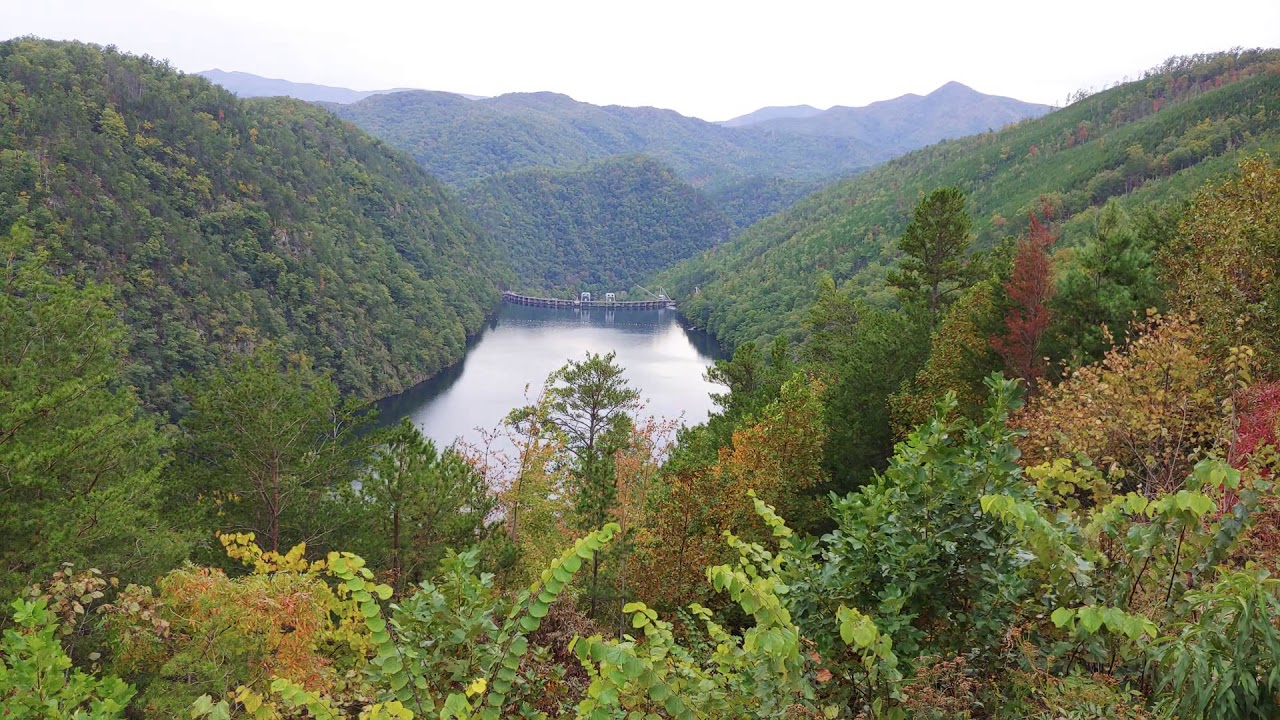 A view of Calderwood Dam from the Tail of the Dragon Scenic Overlook ...