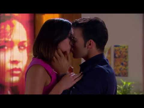 Bianca y Bruno//Amigos no por favor(Yuridia)