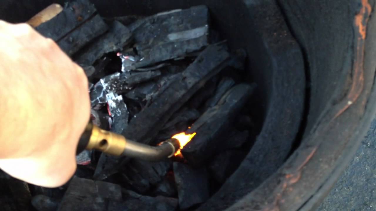 How To Light The big Green Egg Fast - YouTube