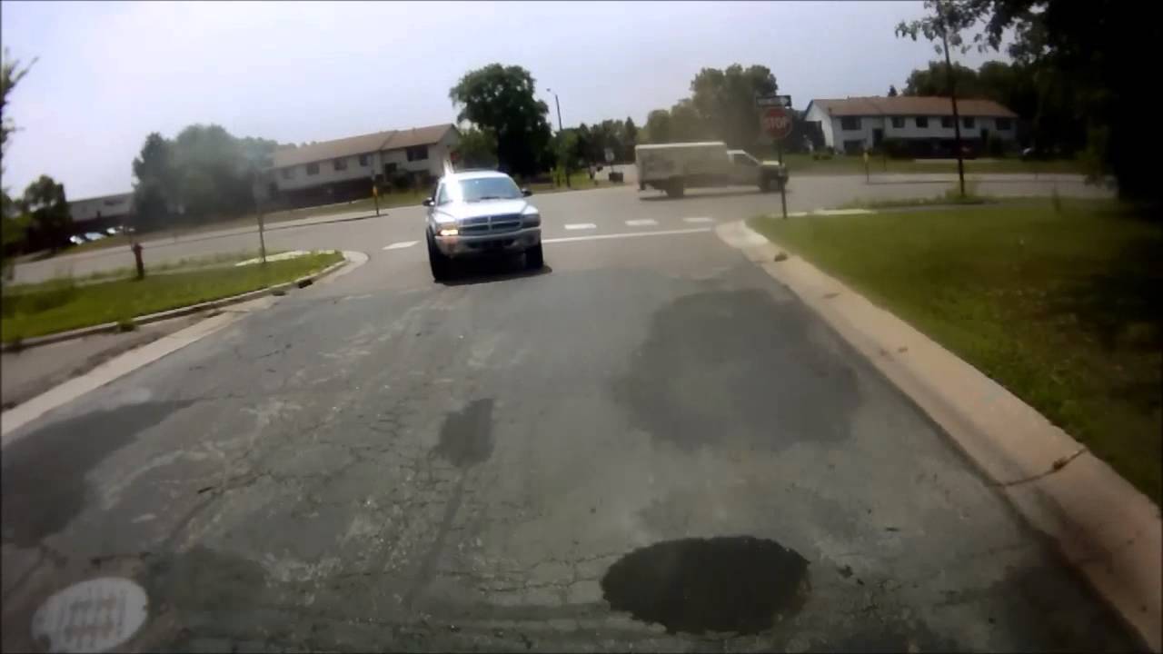 Careless drive makes wide turn nearly hitting motorcyclist - YouTube