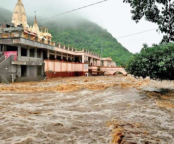 Junagadh Heavy Rain Video - YouTube