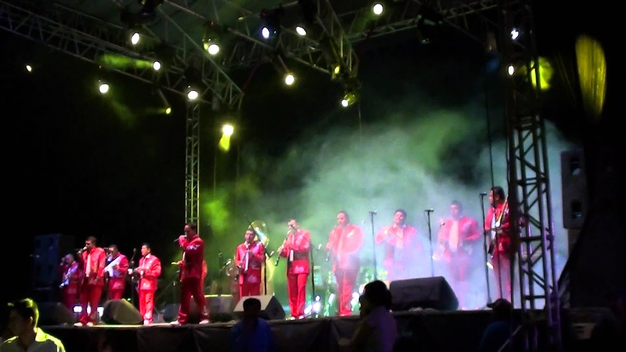 Banda Marinos- Puros Corridos - YouTube