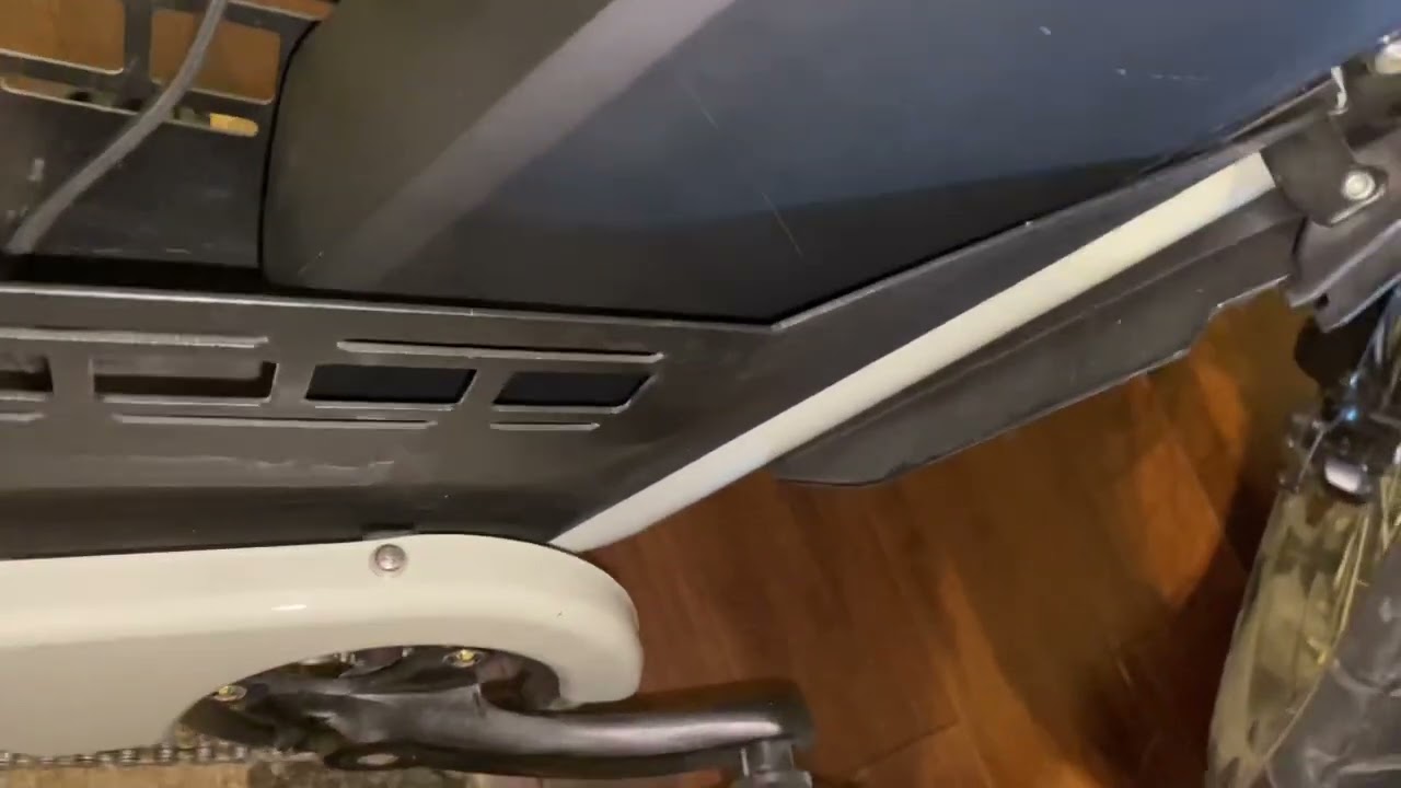 Super73 ZX mounting dual battery in a urban basket - YouTube