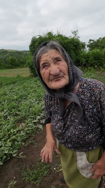 БАБА СТОЯНКА МИ ОТКЪСНА ОТ СВОЯТА ГРАДИНА ️🥒 Youtube