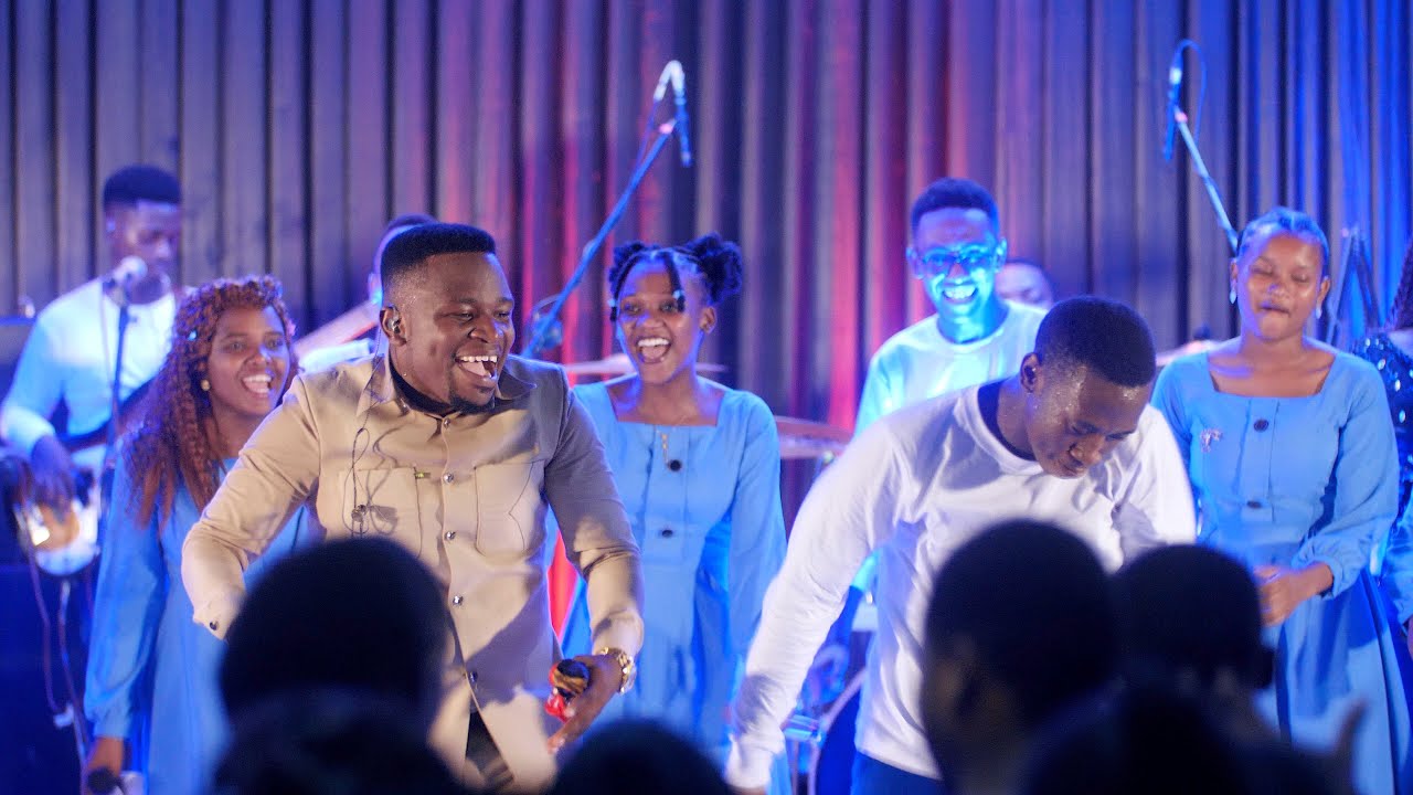 Ben Mwinuka ft Mariam Alexander - Ngome Imara (official live video ...