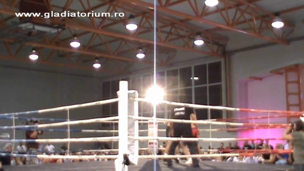 gladiatorium.ro | Paul Cretiu vs. Danut Hurduc - YouTube