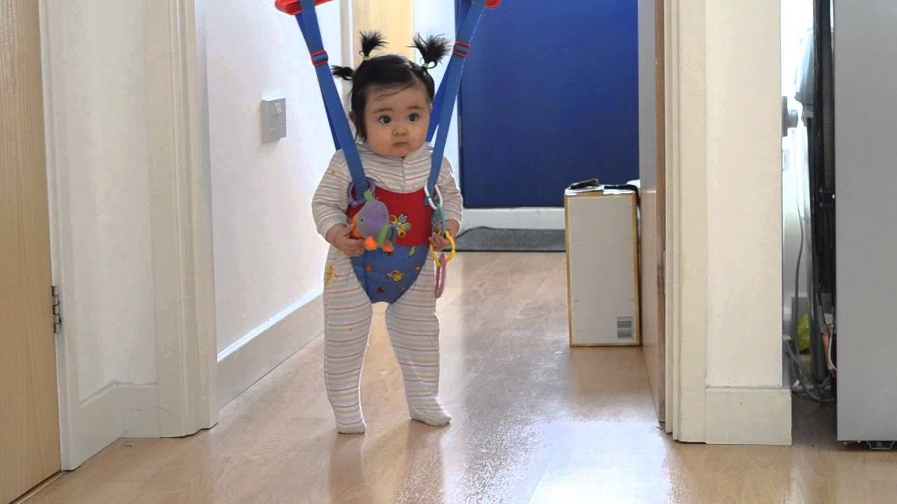 Baby Juju loves dancing! - YouTube