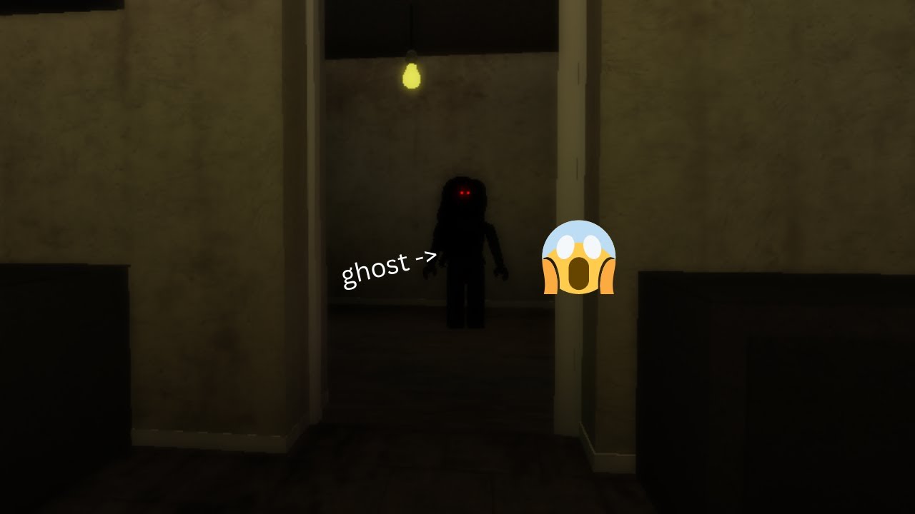 Two Crazy best friends play Roblox Evelyn - YouTube