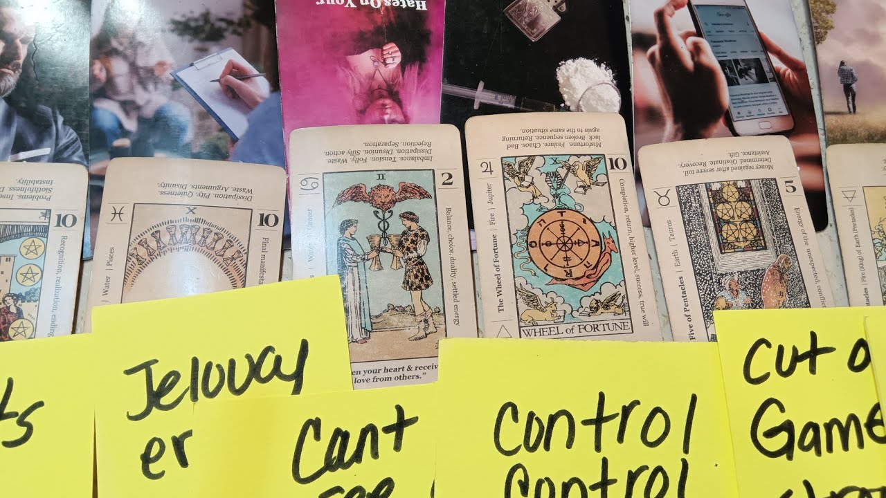 Gemini Tarot Reading♊ Unknowingly in secret competition someone who ...