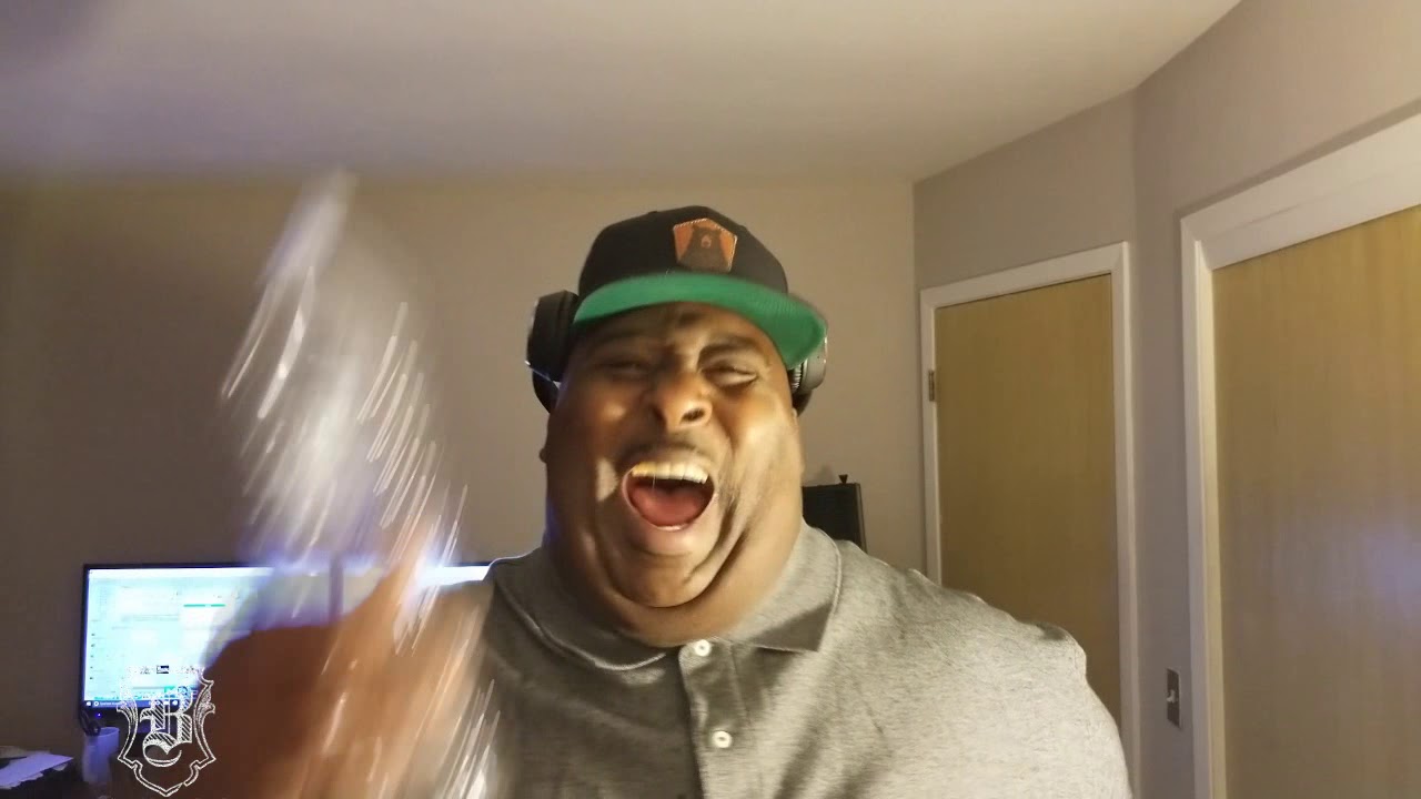 Badlands Does The Water Man Chug (4.5 Liters) Like a Boss!! - YouTube