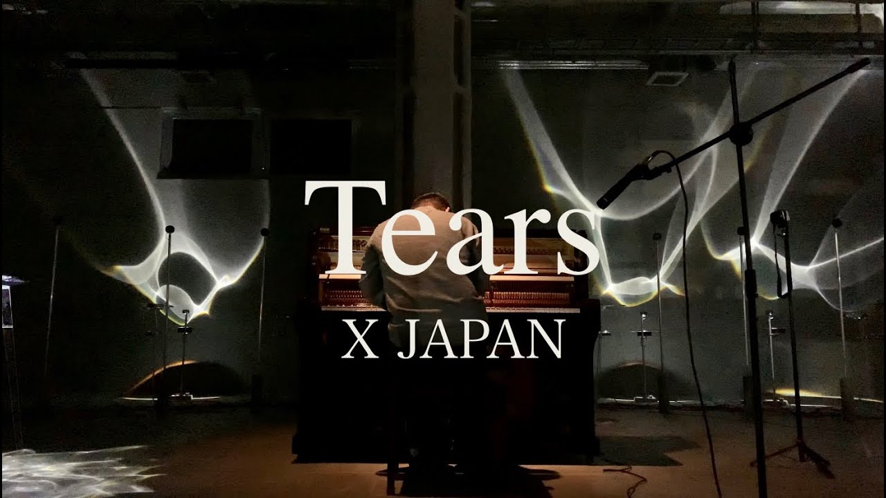 ライティングと連動するピアノを弾いてみた。「Tears」【X JAPAN】 - YouTube