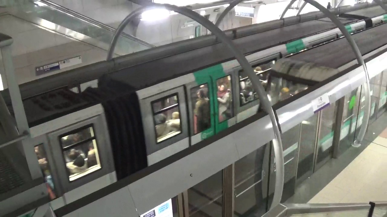 (Métro ligne 14) Départ du MP 89 CA 02 et arriver du MP 05 STIF/RATP à ...