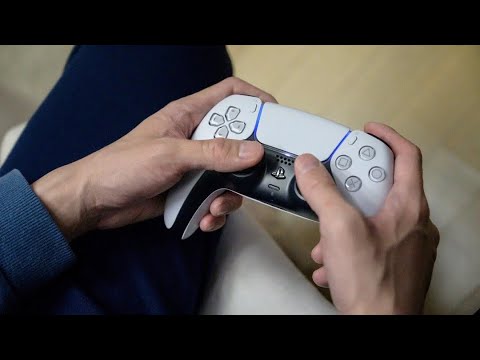Video Demonstration: How to hold a controller properly - YouTube