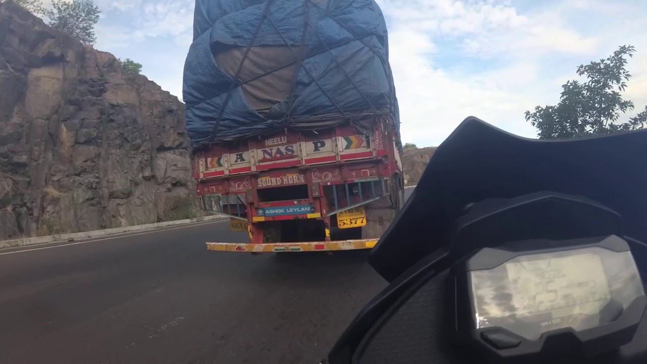 Winding through Khambatki Ghat - YouTube