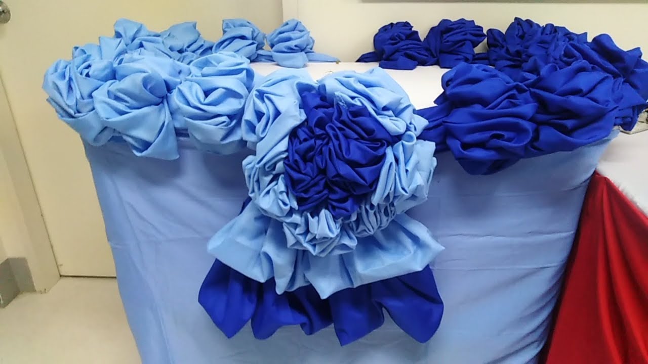 Table skirting Flower design with rose pleats. Cake table. #tutorial ...
