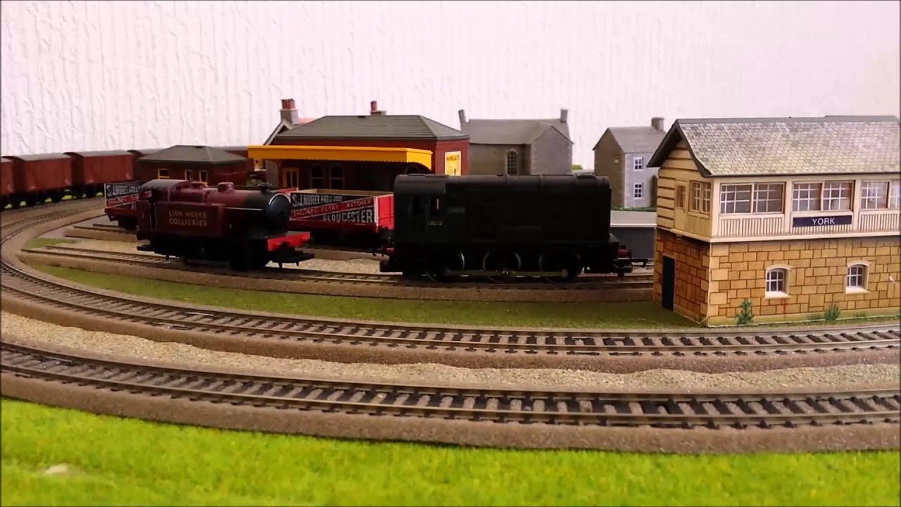 Bachmann Branchline 32-676 Class 45 diesel 45114 in BR blue with white ...