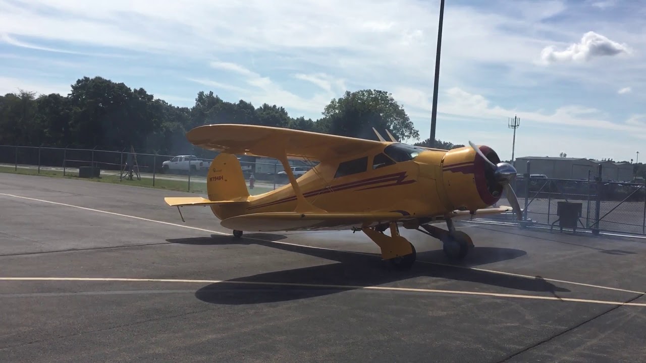 Beech 17 Staggerwing Startup - YouTube