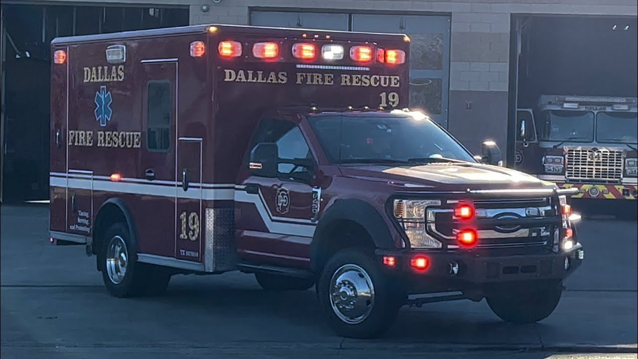 Dallas Fire Rescue - Rescue 19 Responding from Quarters - YouTube