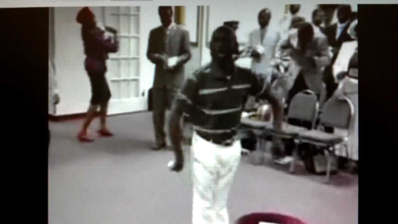 Crazy guy dancing in church with the right music. - YouTube