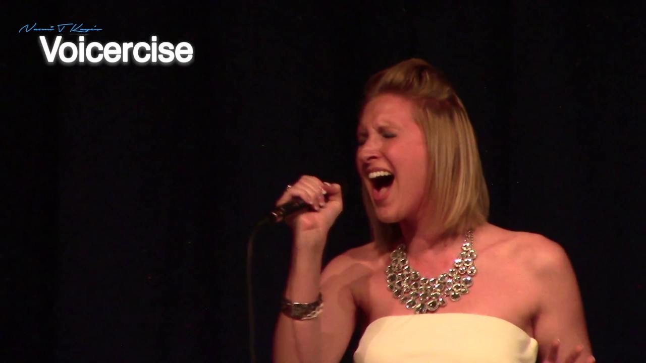 How Kristen Sings and Perform's with Confidence - YouTube