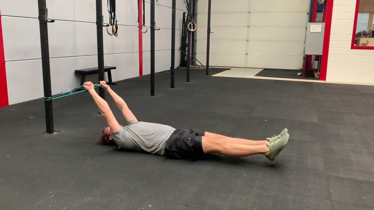 Supine Lat Pull Down With Knee Tuck - YouTube