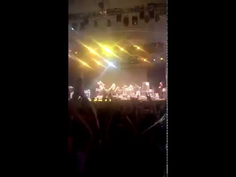 Kurtalan Ekspres-Karasevda  Ağustos 2015 Zeytinli Rock Festivali HD
