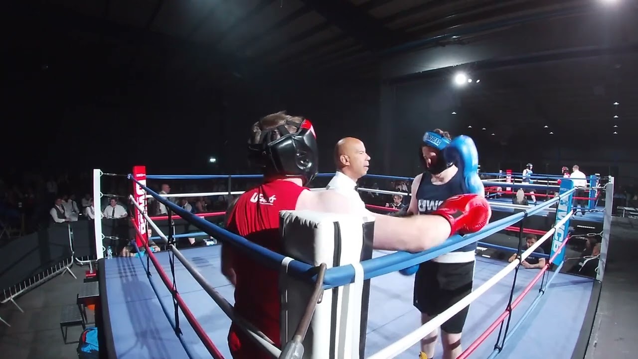 Manchester Ring 1 | UWCB | Fight 1 - YouTube
