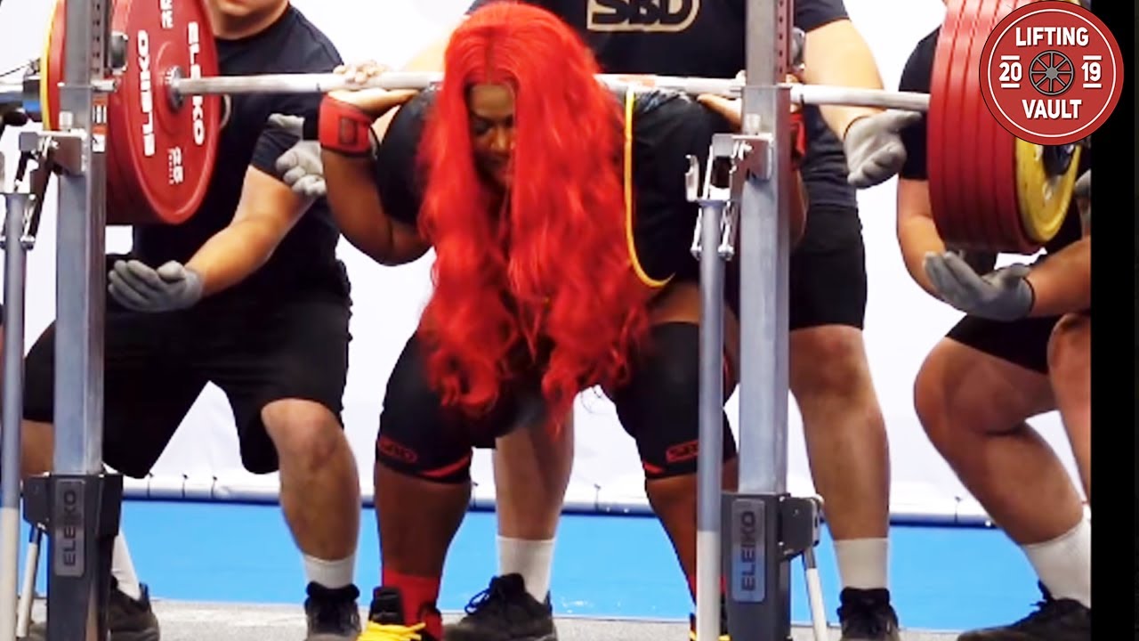 The Biggest Female Squat In History - YouTube
