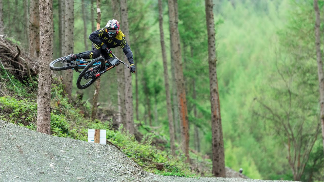 REVOLUTION BIKE PARK March 18th 2019 50/01 main line free ride - YouTube