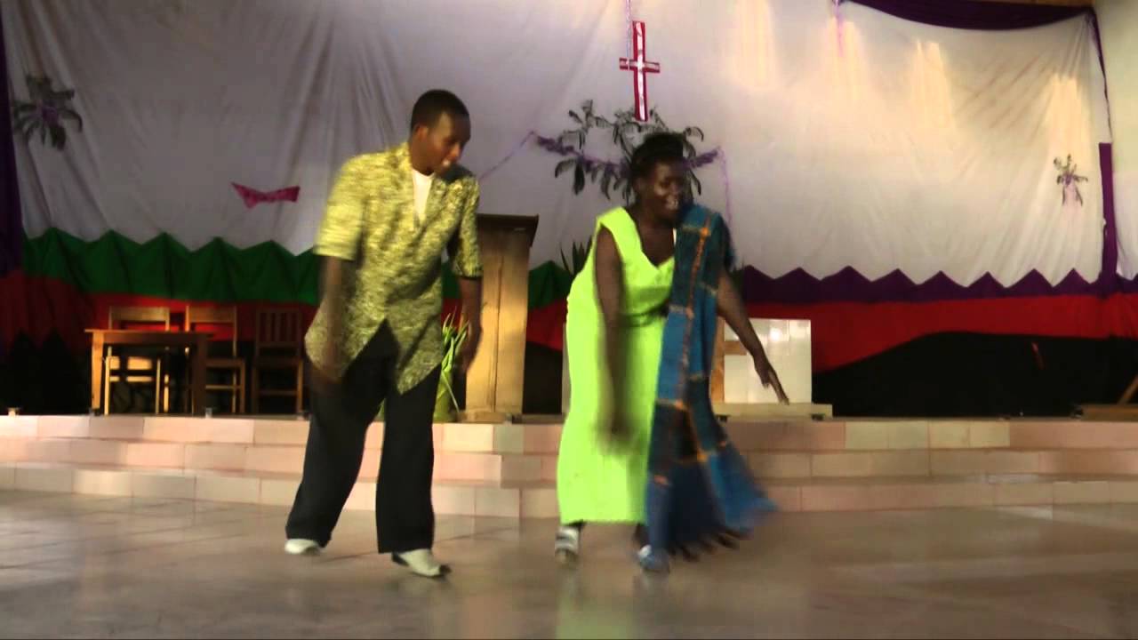 Asante Youth Choir Tanzania - Modern Gospel in Uwanji Region - YouTube