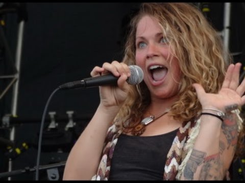 Hayley Jane and the Primates - Gathering of the Vibes - YouTube