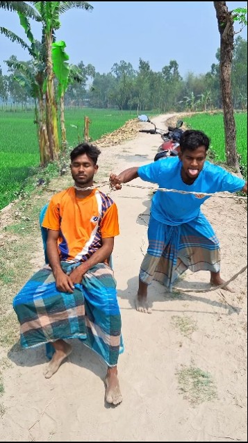 The boy's neck was tied with a rope? - YouTube