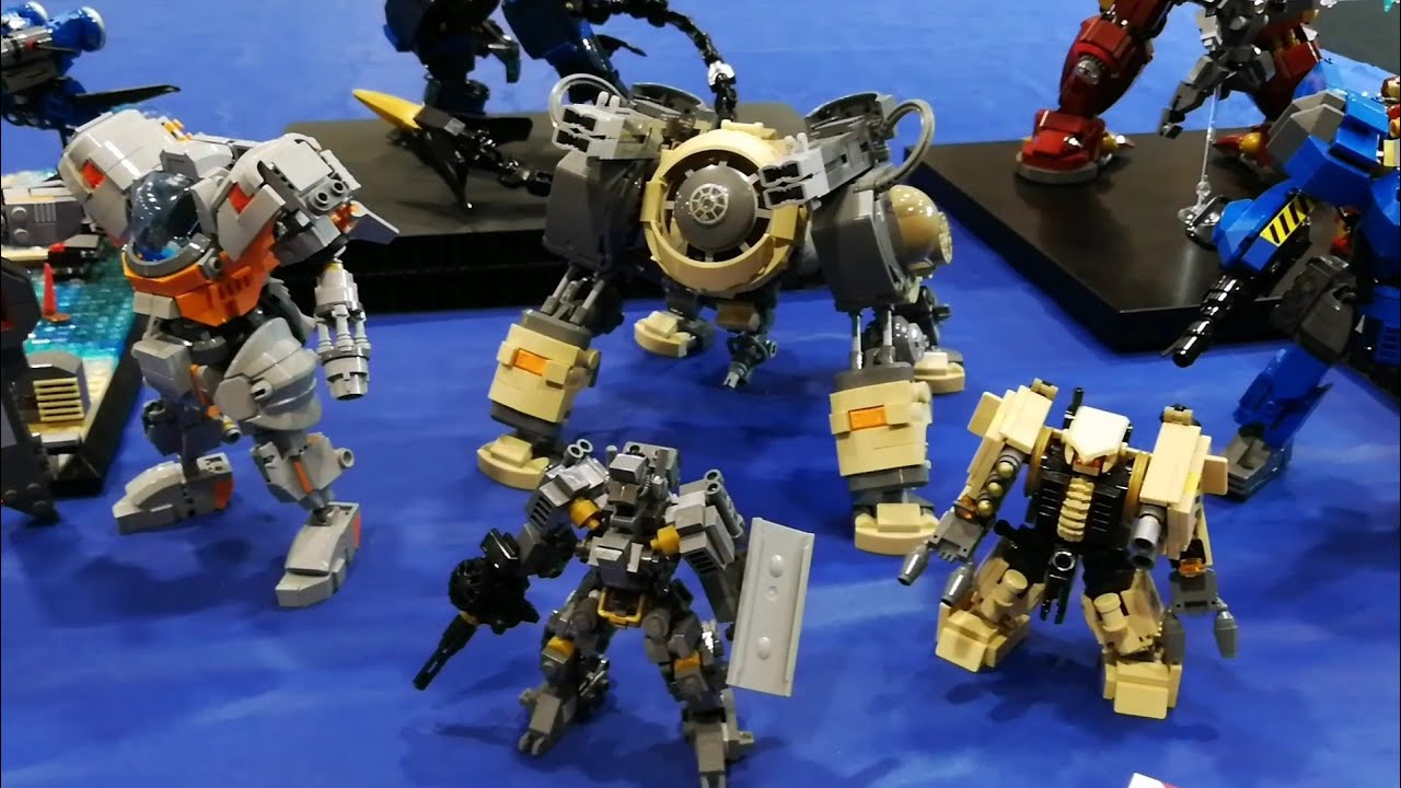 Lego mechs at Model Expo Italy 2022 - YouTube