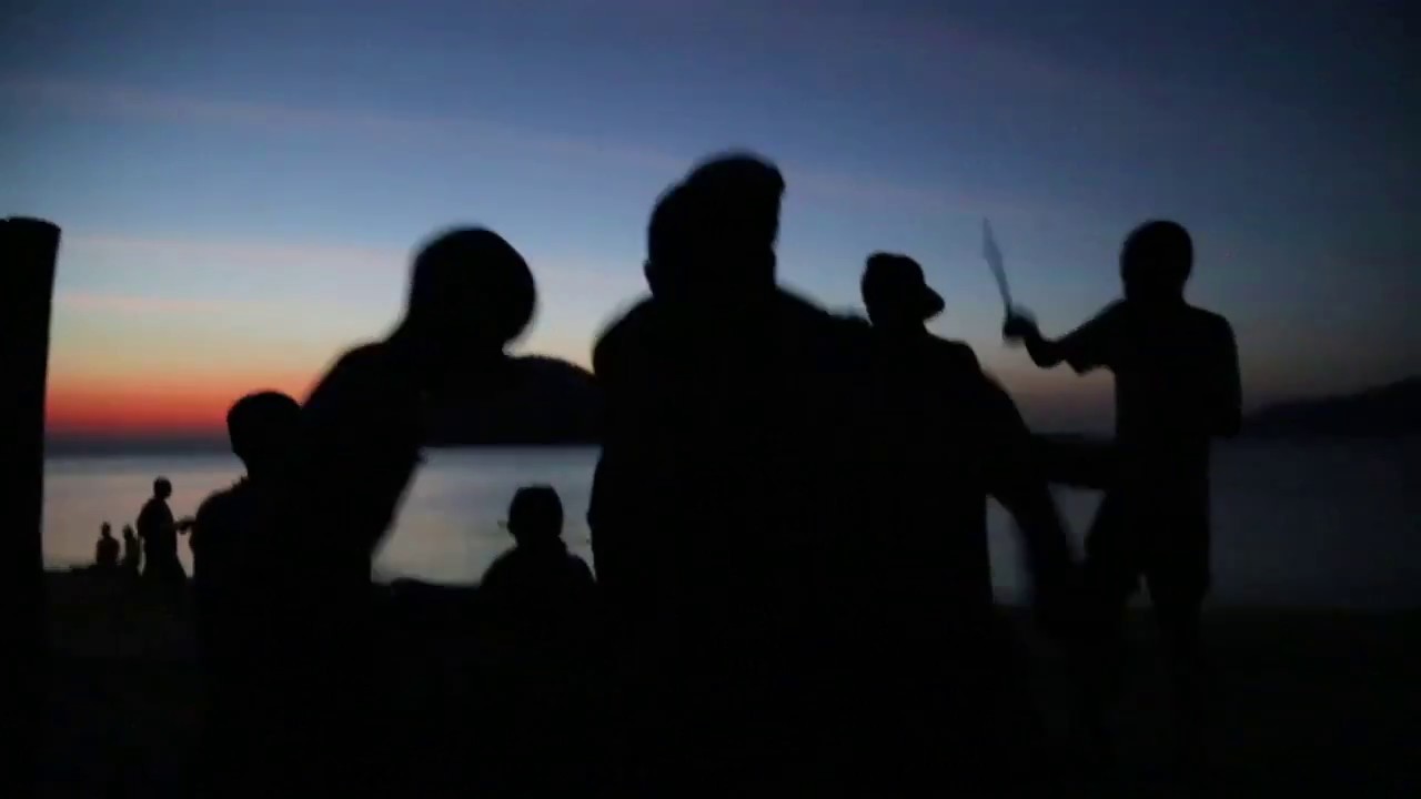 Malawian kids band in Cape Maclear - YouTube