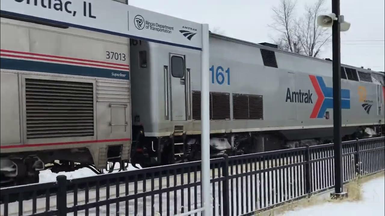 AMTK 518 (B32-8WH) & 161 (Phase I P42DC) lead the Northbound Amtrak Texas Eagle Pontiac, IL 12 ...