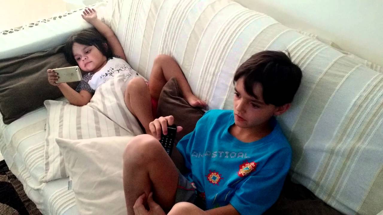 Arthur curtindo um rap nerd - YouTube