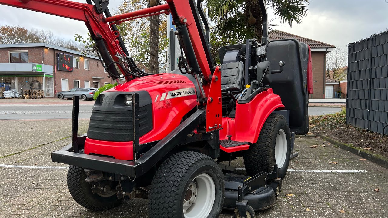Massey Ferguson MF22-28 GC Kleintraktor, Rasenschonbereifung, Mähwerk ...