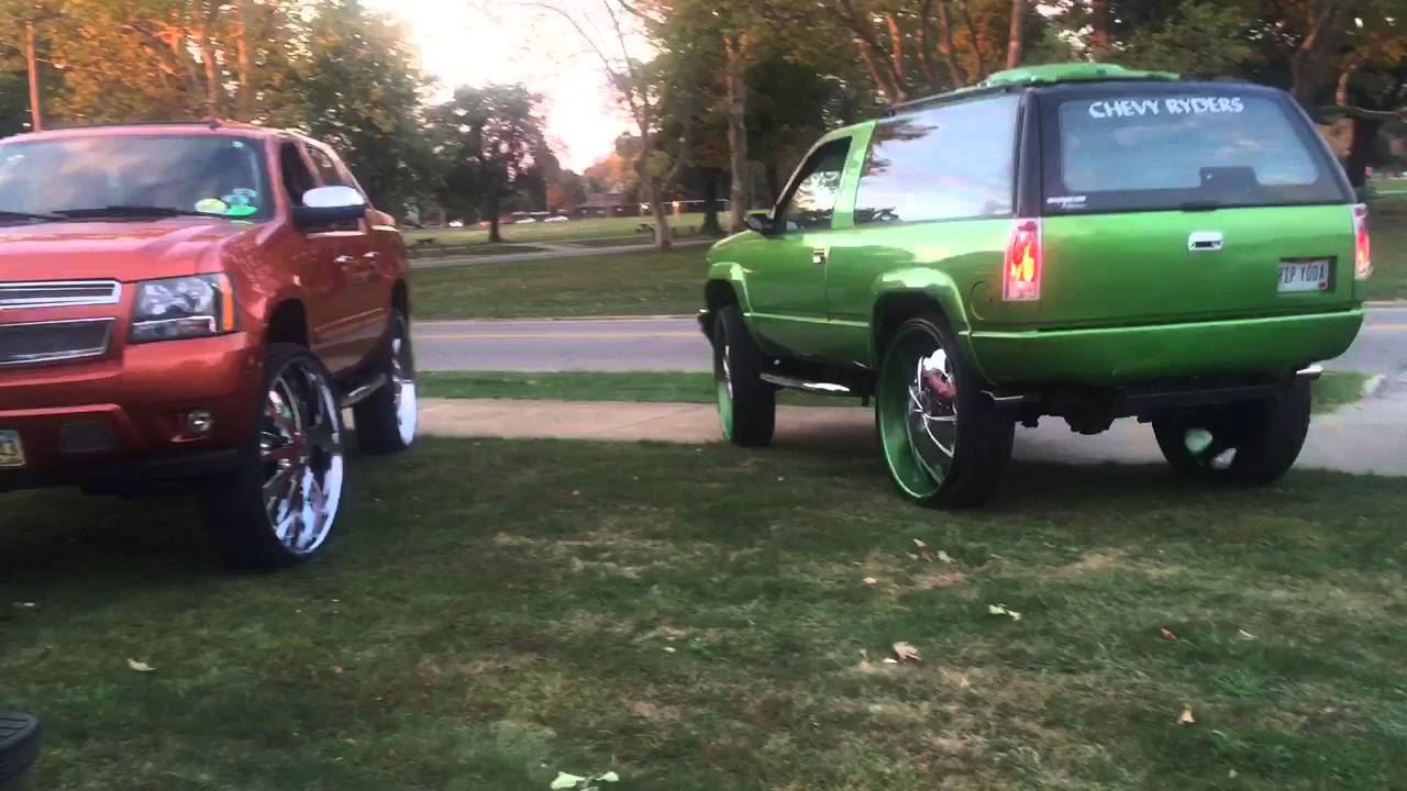 Tahoe on 32s, Avalanche on 34s - YouTube