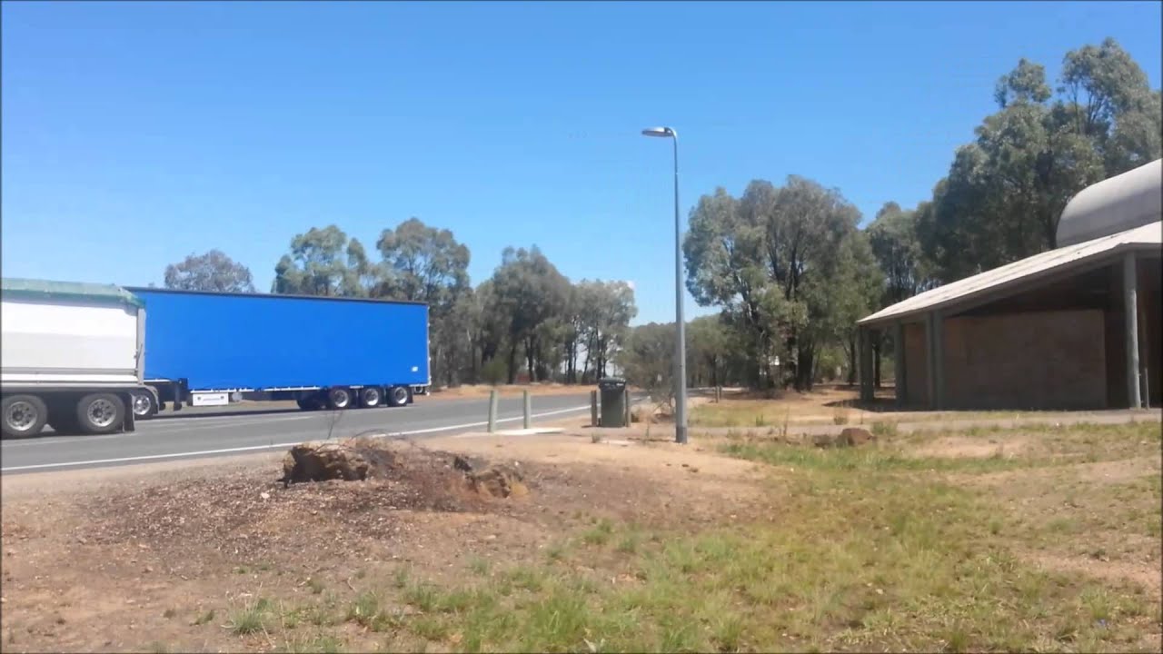 Mokoan Rest Area - Greta VIC - YouTube