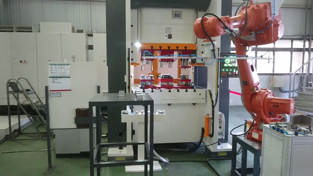 SEYI Robot Demo Cell.mp4 - YouTube