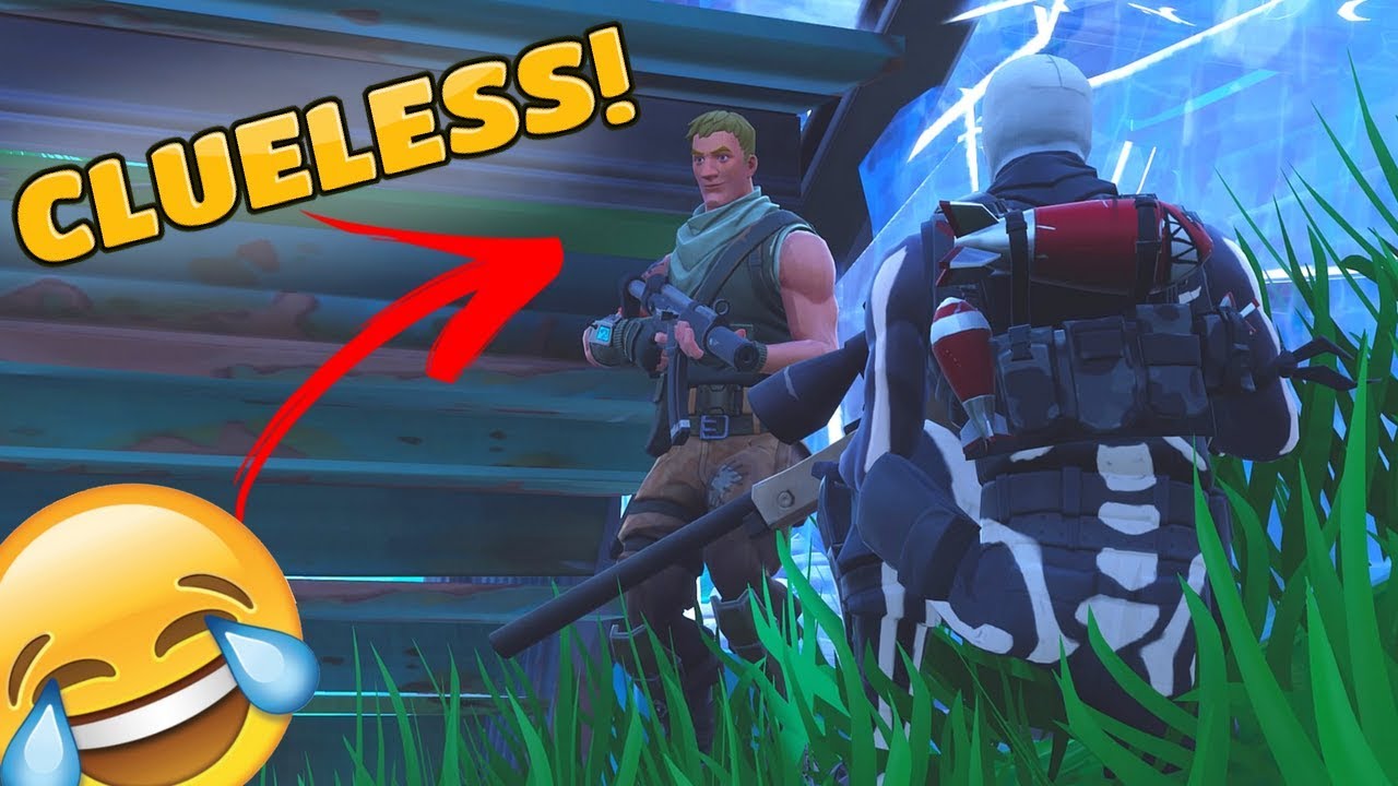 THE MOST CLUELESS PLAYER! (Fortnite Battle Royale) - YouTube