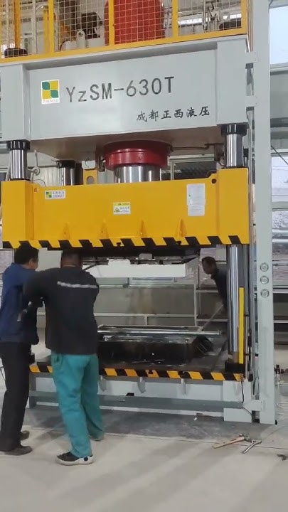 Four column 630T - YouTube