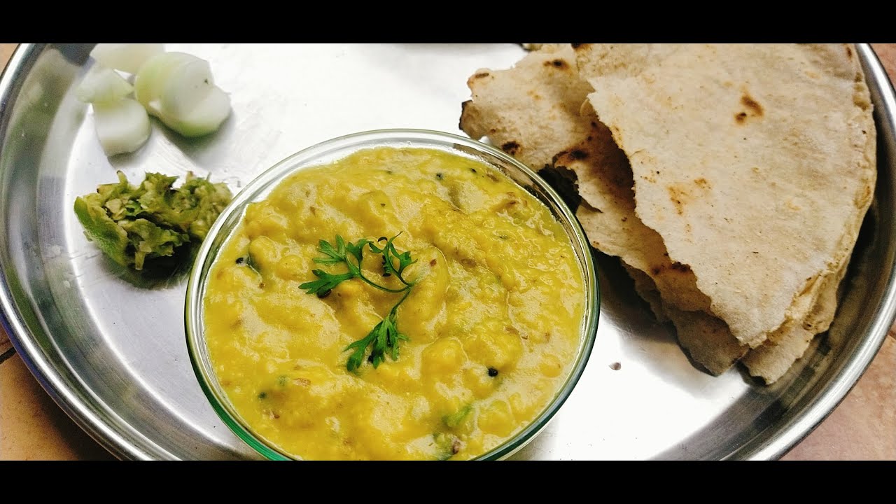 Pitla Bhakri recipe | Maharashtrian Pithala Recipe | Kanchan'z Kitchen ...